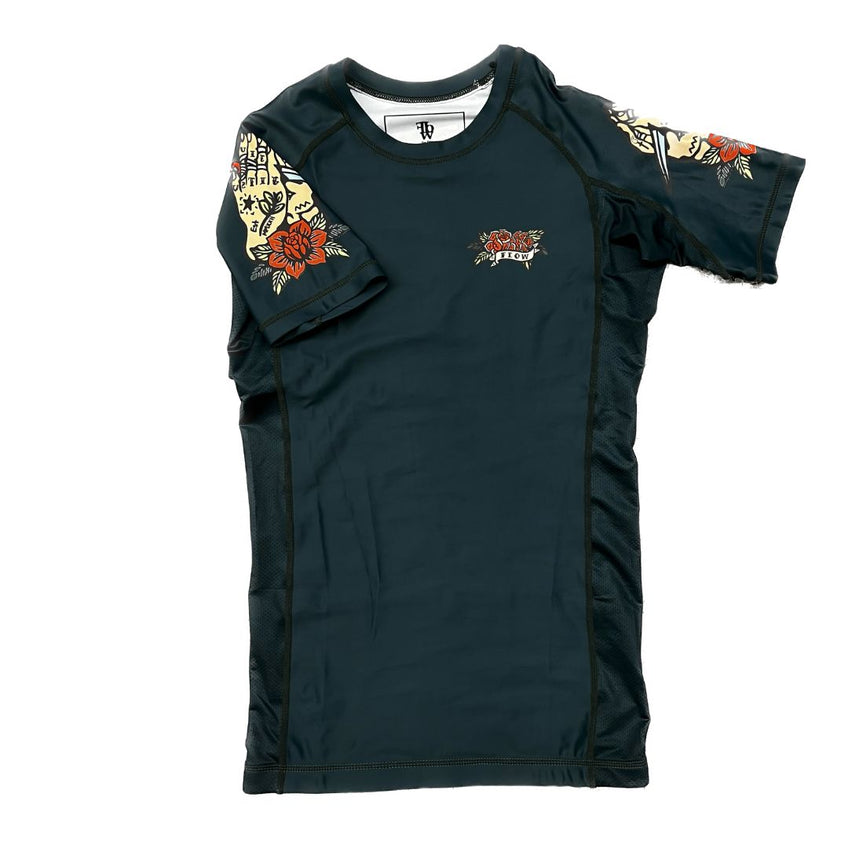 Roses & Predators Rashguard – Flow For Jiu Jitsu