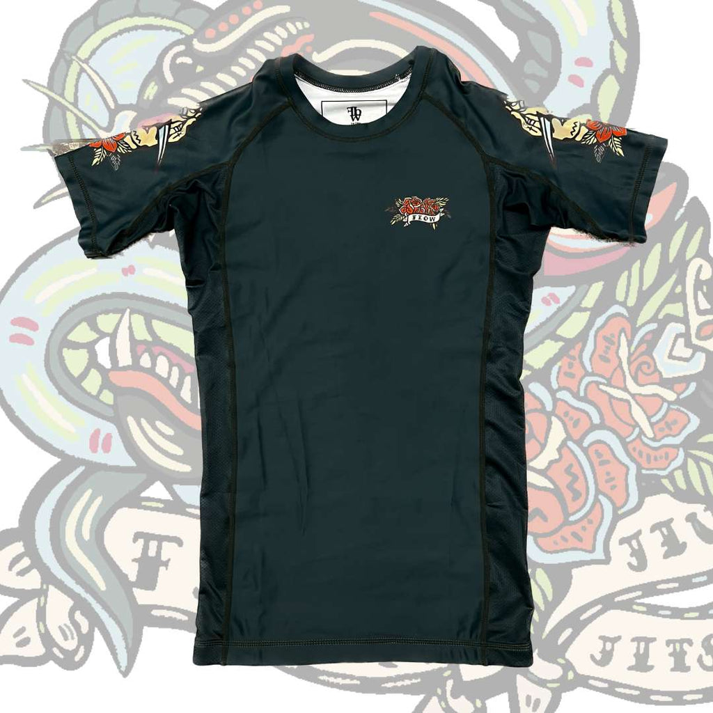 Roses & Predators Rashguard – Flow For Jiu Jitsu