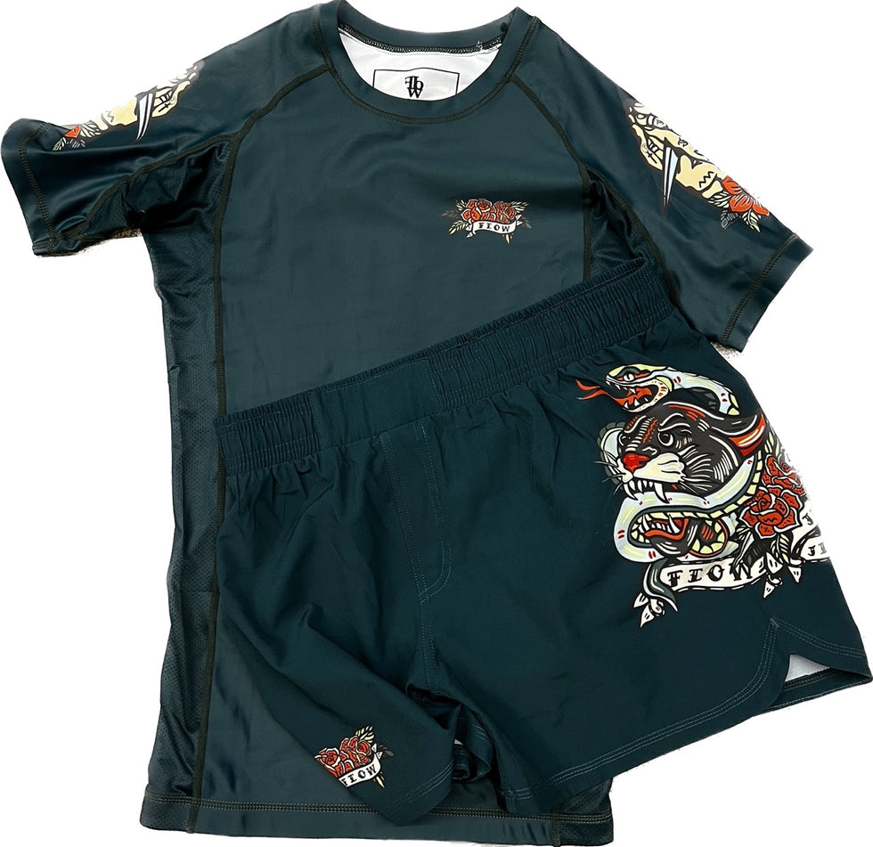 Roses & Predators Rashguard – Flow For Jiu Jitsu
